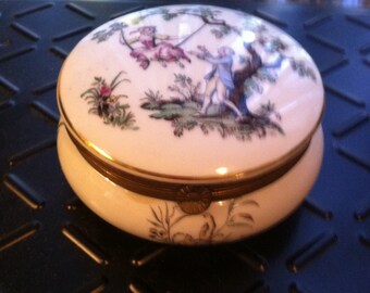 Porcelain powder box | Etsy