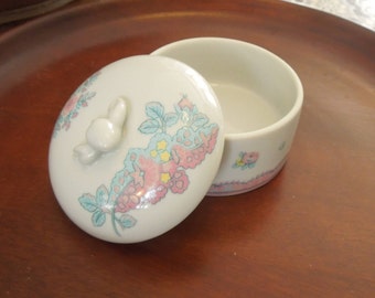 Porcelain powder box | Etsy