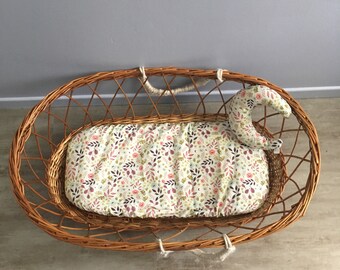 Wicker baby bassinet | Etsy