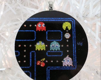 Crochet pattern: miniature amigurumi ghosts from Pac-Man