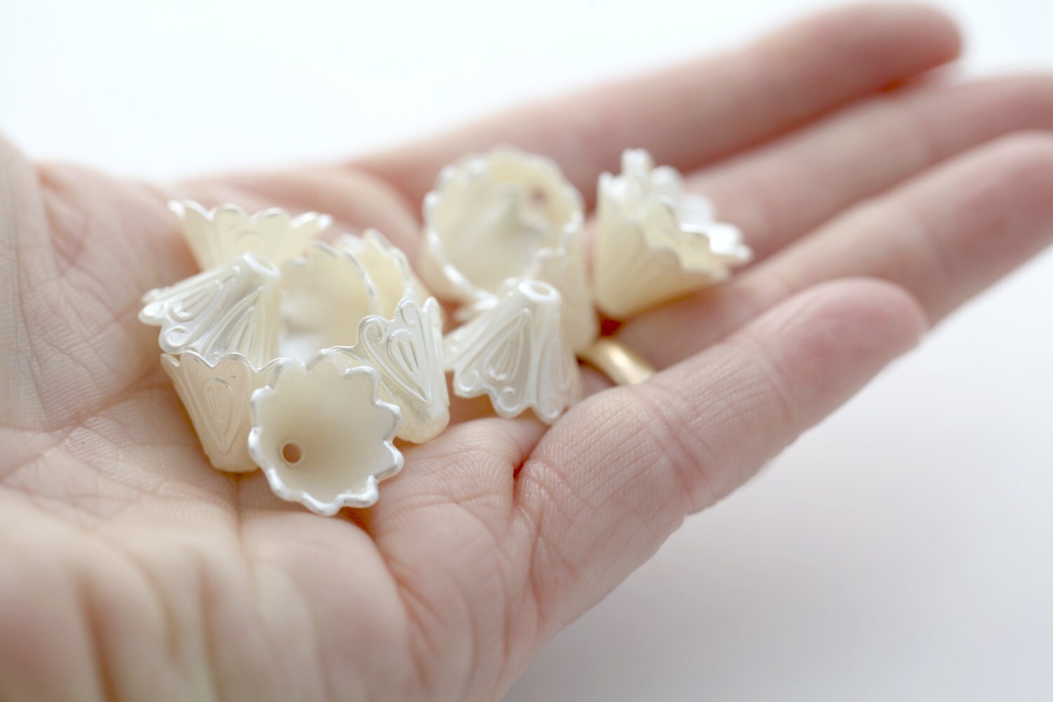 Pearl Pearly Acrylic Flower Cone Bead Cap Beads 15mm Ornate