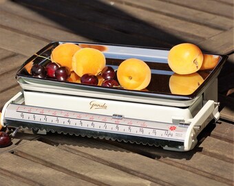 Retro kitchen scales | Etsy