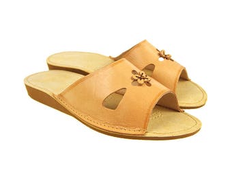 Summer slippers | Etsy