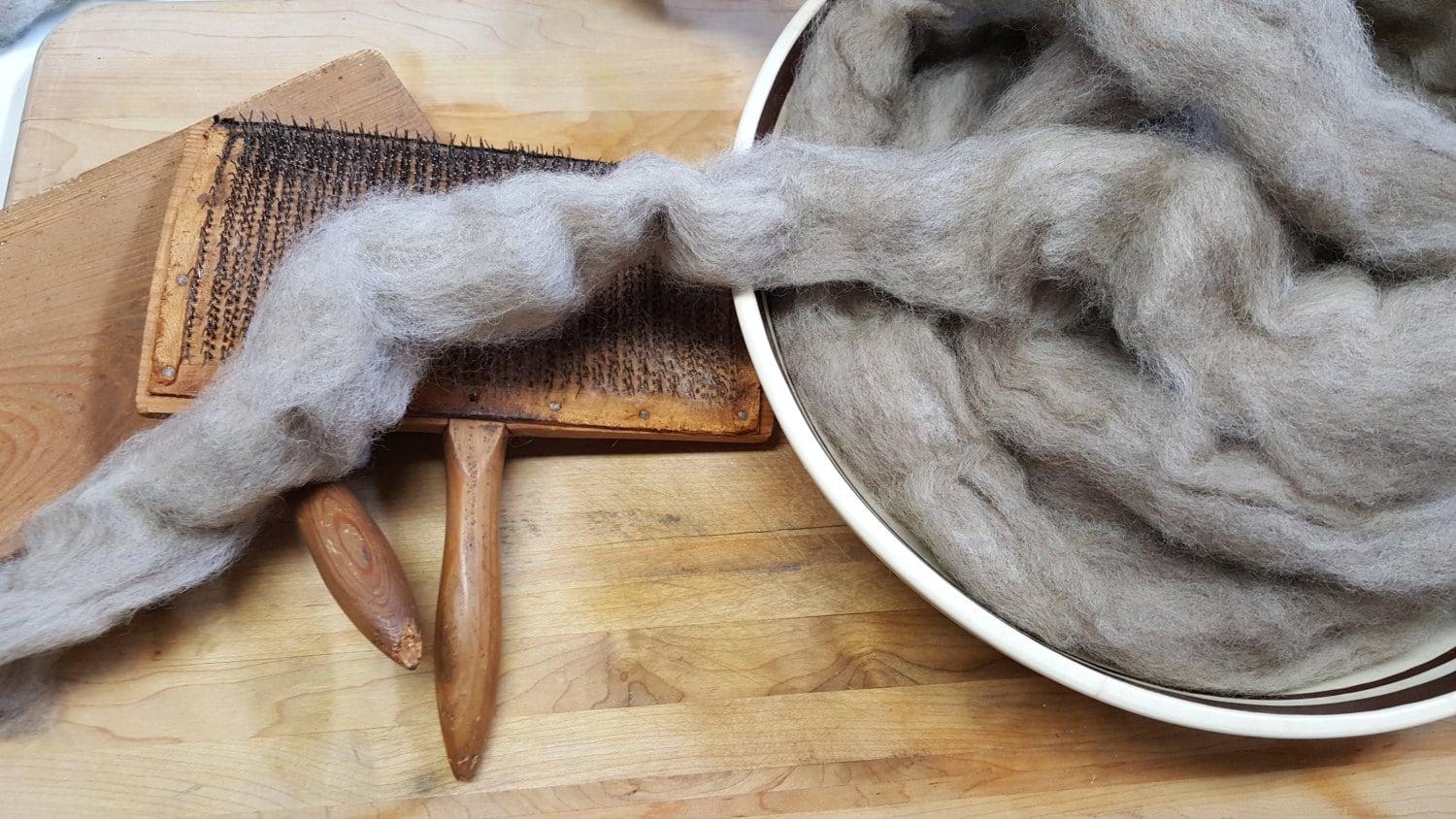 New Zealand Merino/Cross bred Silver Wool Smoke