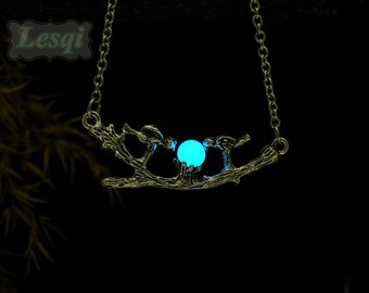 Glowing necklace | Etsy