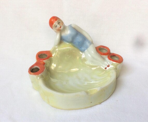 Flapper Bathing Beauty Ashtray lady figurine Luster shell