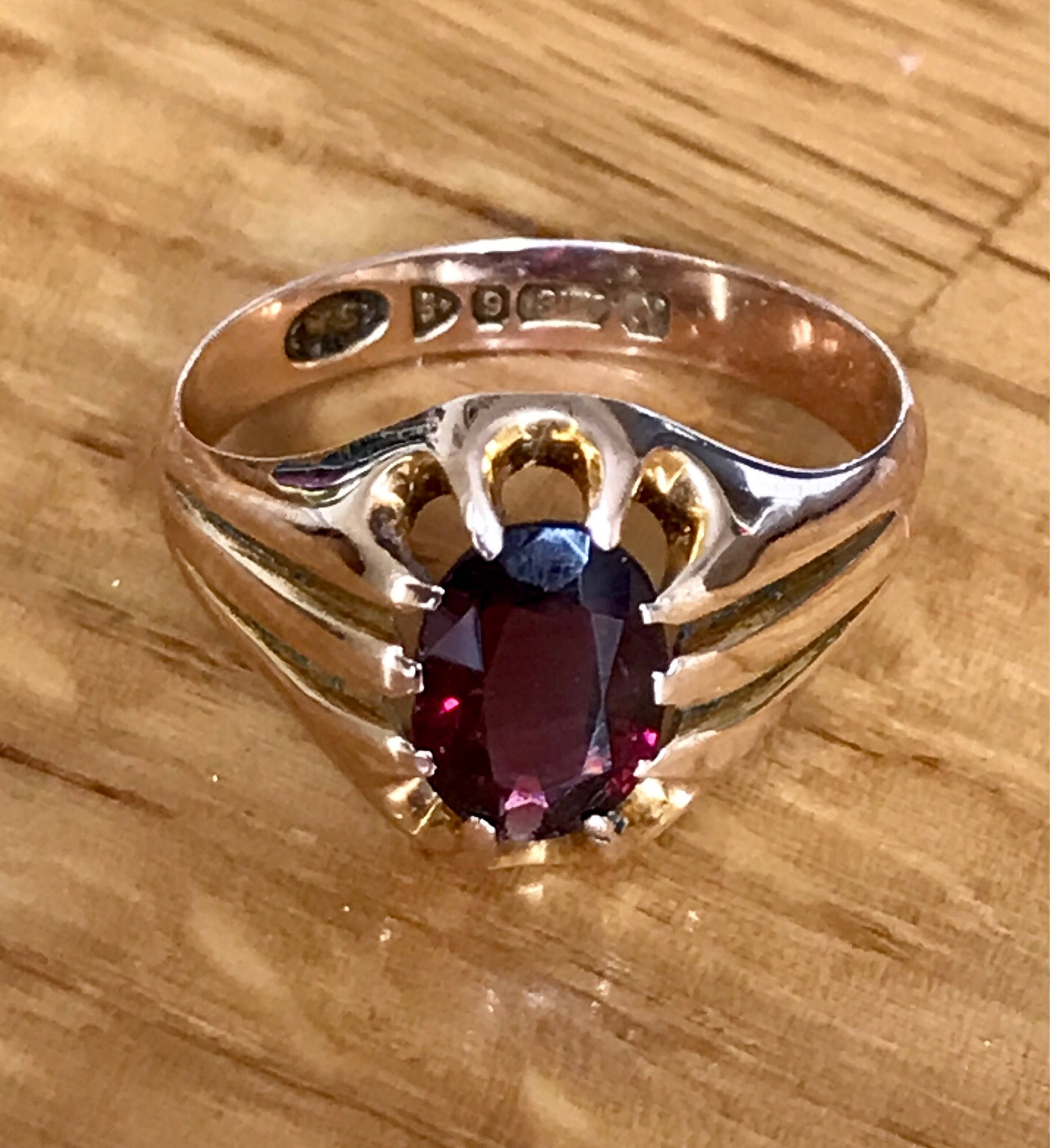 Stunning Antique 9ct rose gold Garnet ring - Chester 1913 Stunning Antique 9ct rose gold Garnet ring - Chester 1913