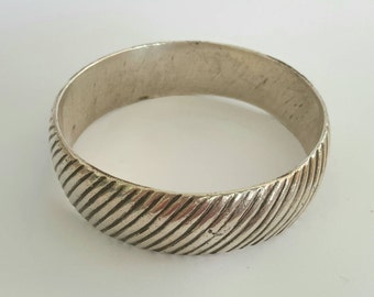 Moroccan bangle | Etsy