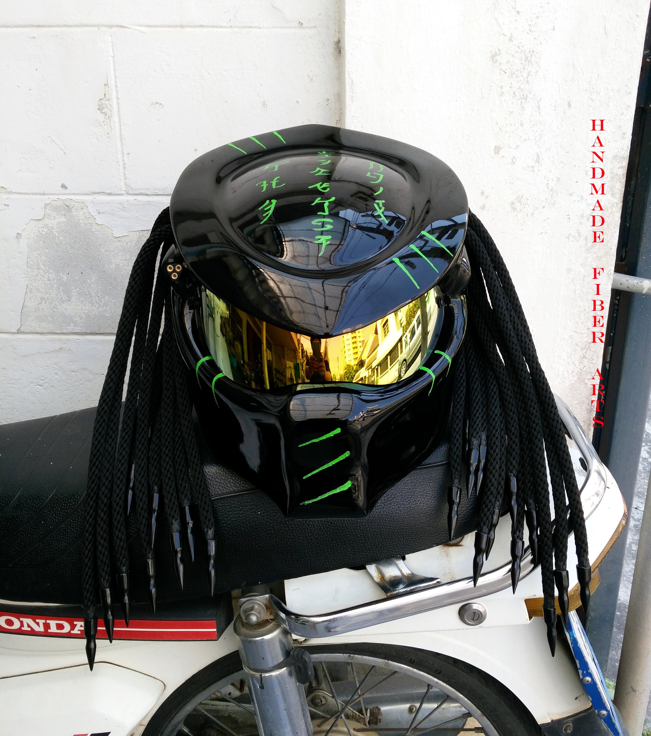 PREDATOR HELMET 2017