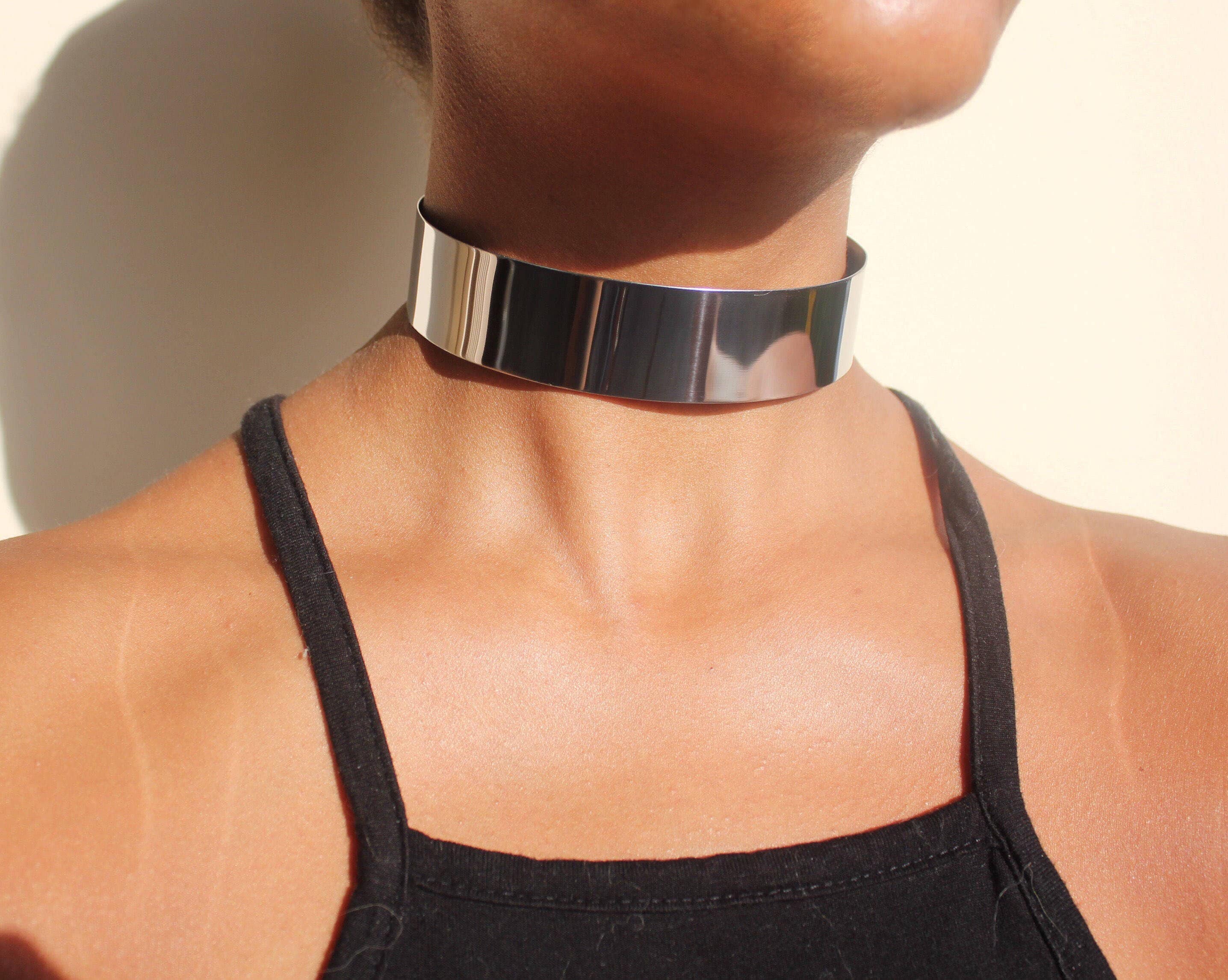 90s Style Metal Choker Necklace Silver Tone Stainless