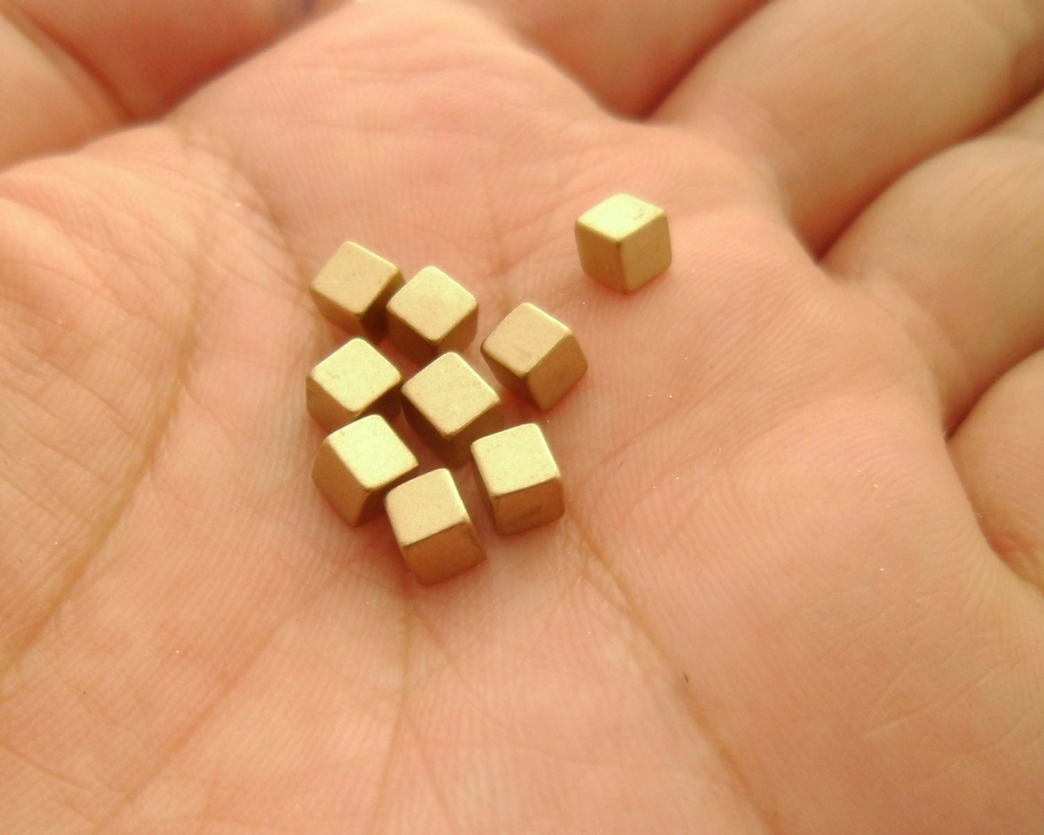 35pcs Square 4mm Eco-friendly Solid Raw Brass Cubes Without
