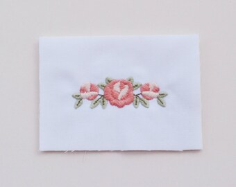 Machine embroidery design Small Curved Border of Roses.