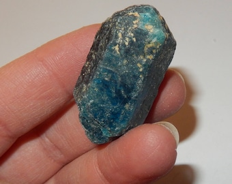 Wholesale 1-5lb Lot Natural Blue Apatite Crystal Clusters in