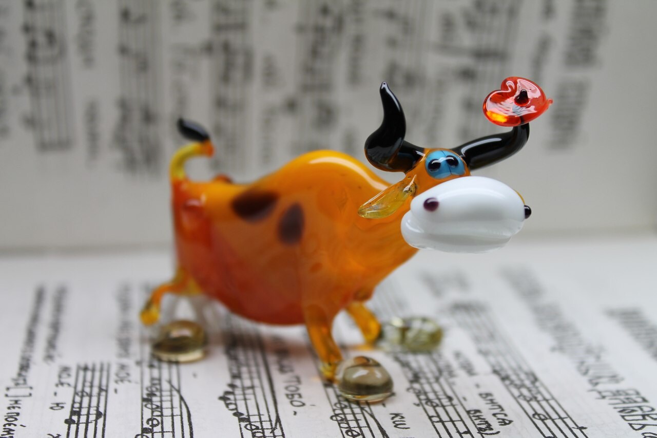 Handmade glass with cow Animals Glass Art Glass Blown Glass