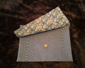 Leather pouch dragon serpent. Dual celtic dragon serpent