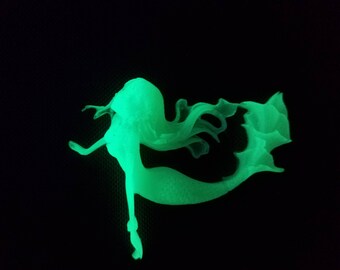 Small Glow In The Dark Mermaid Necklace Ariel Sea Shell