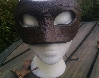 Crocodile mask | Etsy