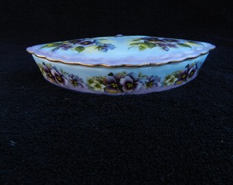 Porcelain powder box | Etsy