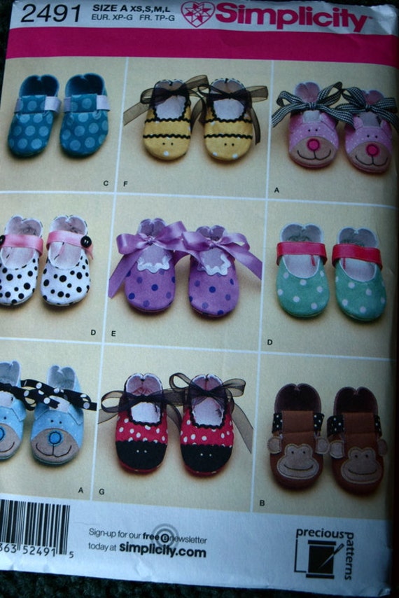 Simplicity 2491 Baby Shoes uncut sizes XS-S-M-L