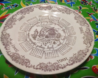 Calendar plate | Etsy