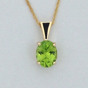 Peridot pendant | Etsy