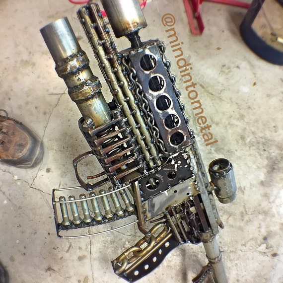 scrap metal ASSAULT RIFLE sculpture ar15 m4