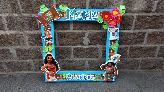 Giant frame Moana