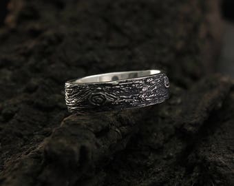 Rustic Wedding Ring for Men and Women Thin Gold Wedding Band