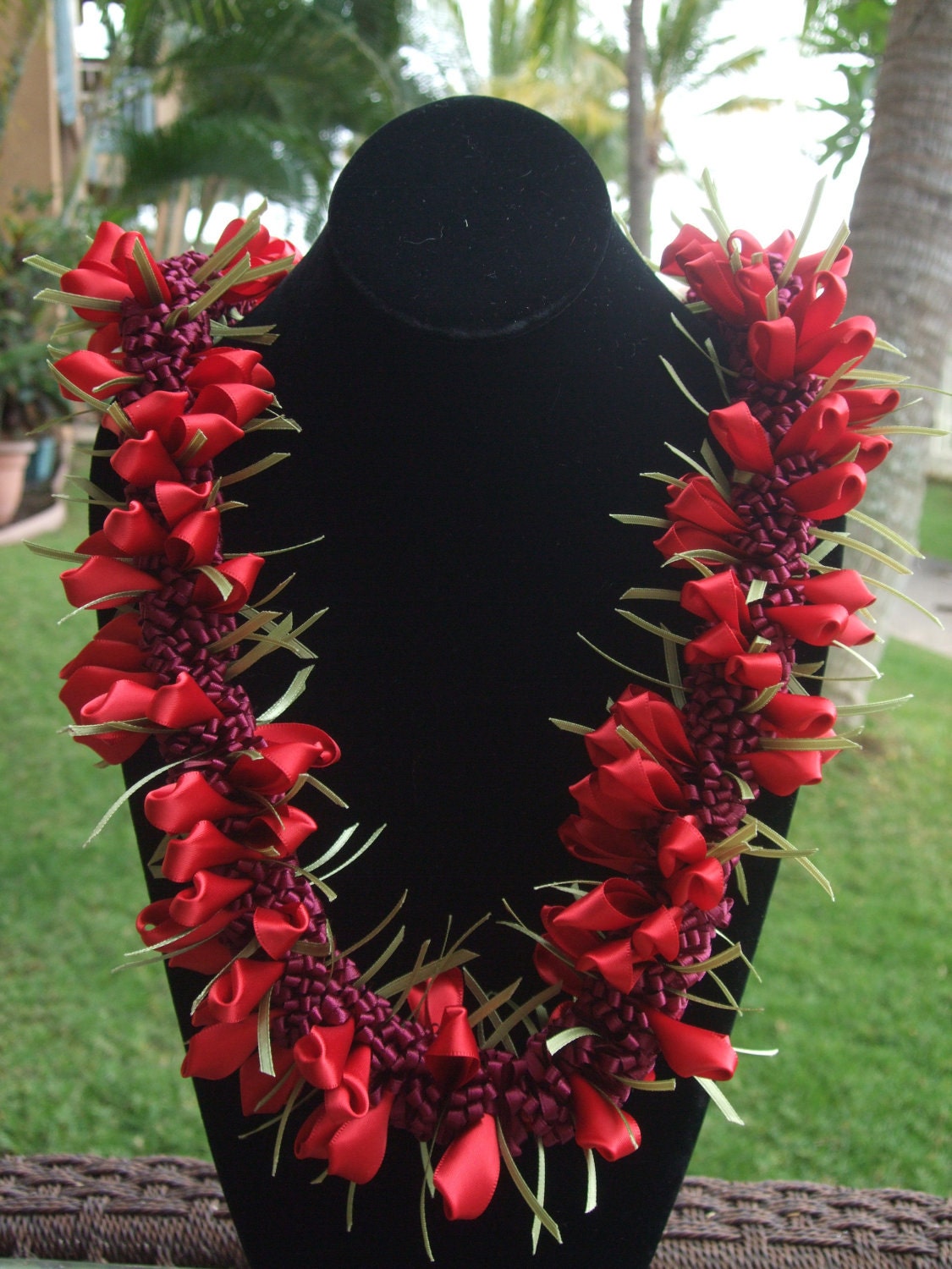 Red Crocus Satin Lei