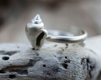 Seashell ring | Etsy