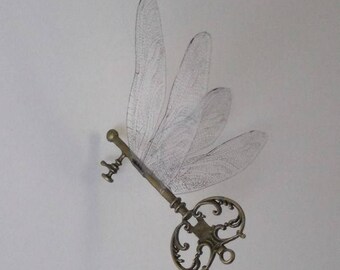 10 x flying 'magical' keys with wings various types