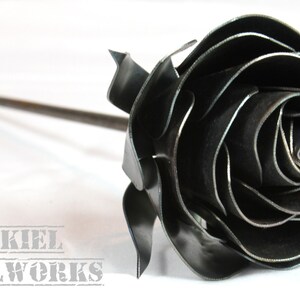 Metal flowers | Etsy