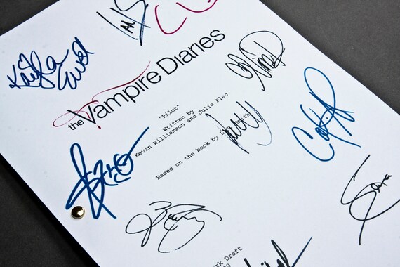 The Vampire Diaries TV Script with Signatures / Autographs