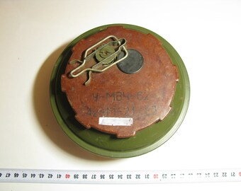 inert 90mm M71 High Explosive round used in Anti-Tank Gun