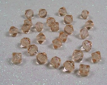 Tango SuperDuo and Pyramid Bead Pattern for Bracelets