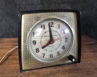 Vintage alarm clock | Etsy