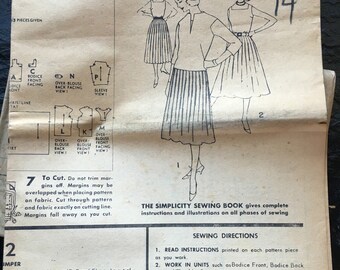 Simplicity 3809 Pattern for Girls' Pleated Skirt