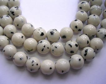 Spotted stones | Etsy