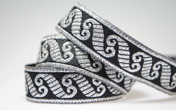 Viking Scroll Black/Metallic Silver 1/2 Jacquard