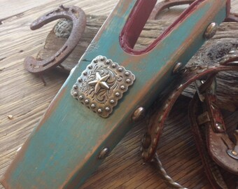 Rustic Black/Brown BootJack with Concho