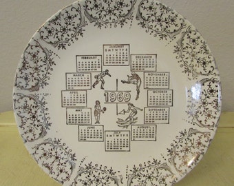 Calendar plate | Etsy