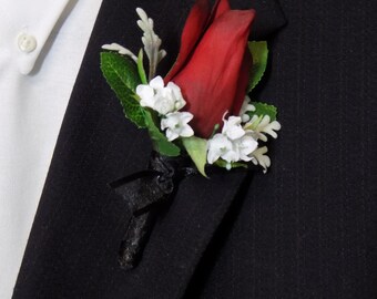 Red boutonniere | Etsy