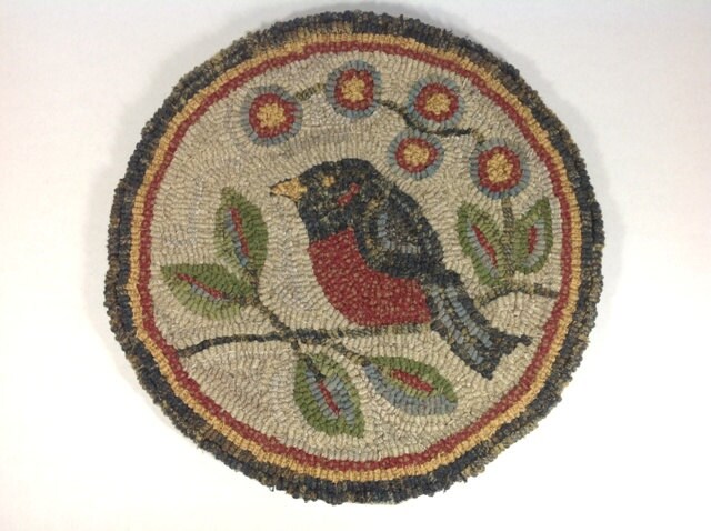Rug Hooking PATTERN, Red Robin Chair Pad or Table Mat, 14 Round, J761