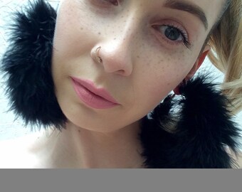 Fluffy choker