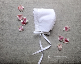 Baby Hankie Bonnet / Wedding Handkerchief with Colonial 2 Lace