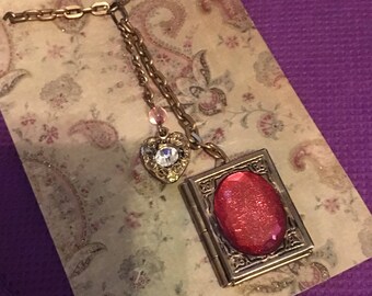 Fairy tale locket | Etsy