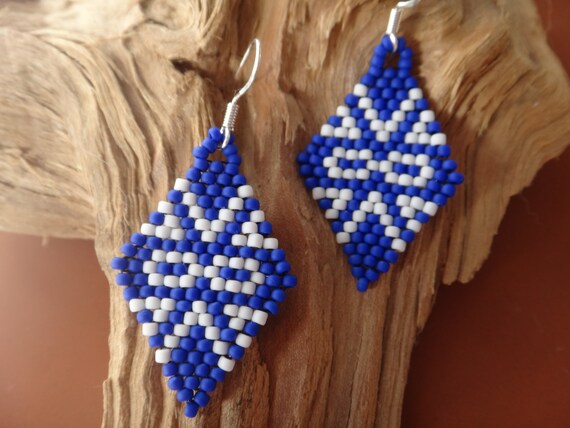 Metis Nation... Beaded earrings . Native American . First