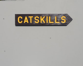 Catskill 3500 Club carved custom signs