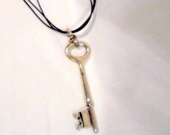 Vintage key necklace | Etsy