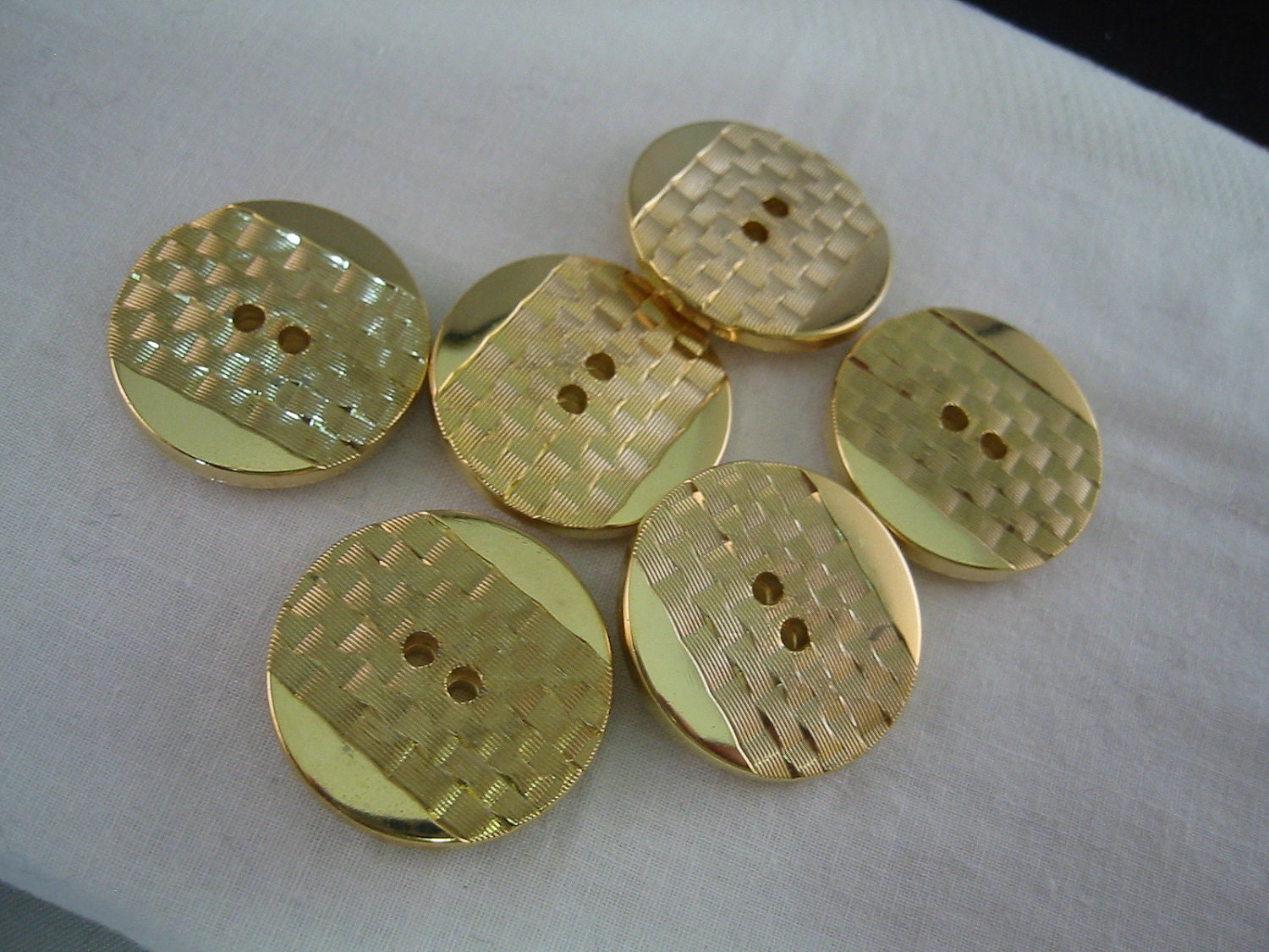 Gold Button Extra Large 1 1/16 28mm Lot of 6